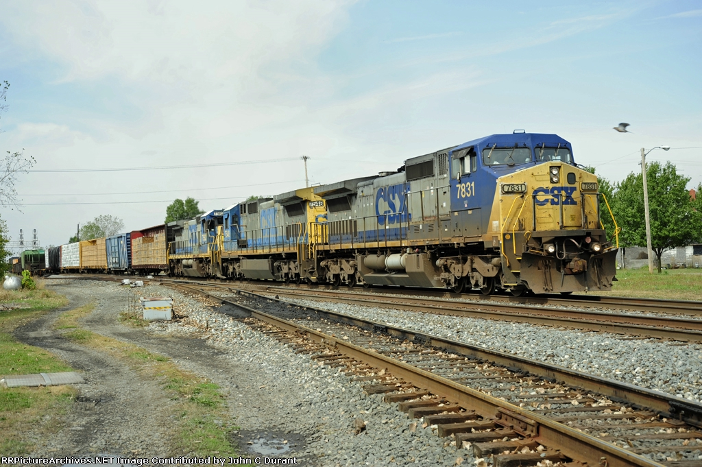 CSX 7831 Q-380